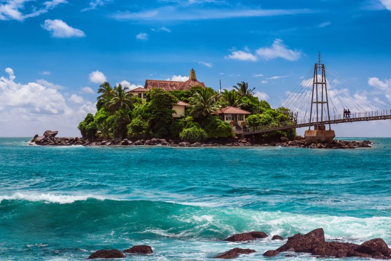 Insider's Guide To Matara, Sri Lanka: Stunning Beaches & Historic Sites